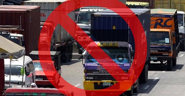 What is the penalty for disregarding traffic signs MMDA?